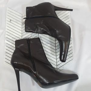 Colin Stuart | Shoes | Colin Stuart Leather Zip Up Ankle Bootie Heel M ...